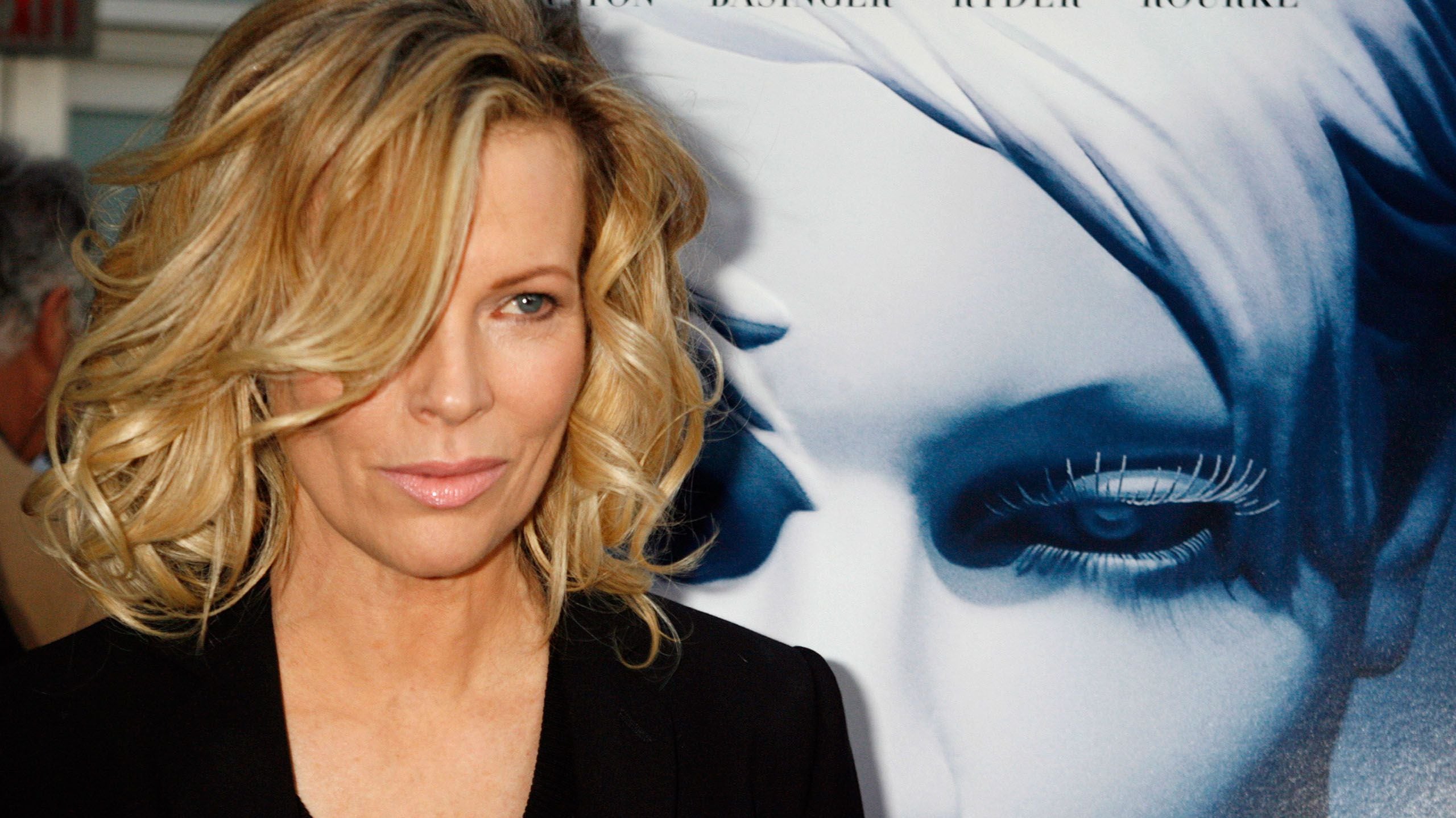 Batman De Kim Basinger Kim Basinger Archives That Shelf