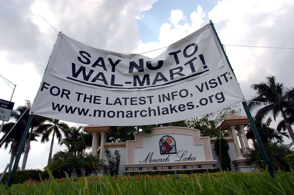 Walmart Scandals: Bribery Allegations in Mexico and More (PHOTOS)