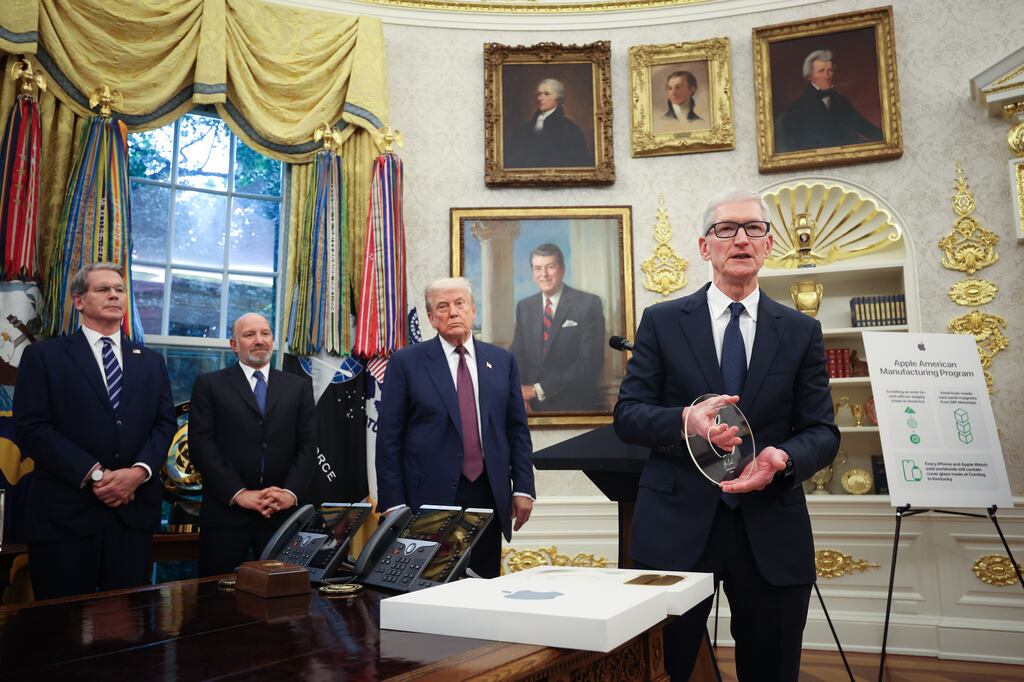 Rupert Murdoch Paper Shreds Donald Trump’s ‘Self-Destructive’ Tariff Fiasco