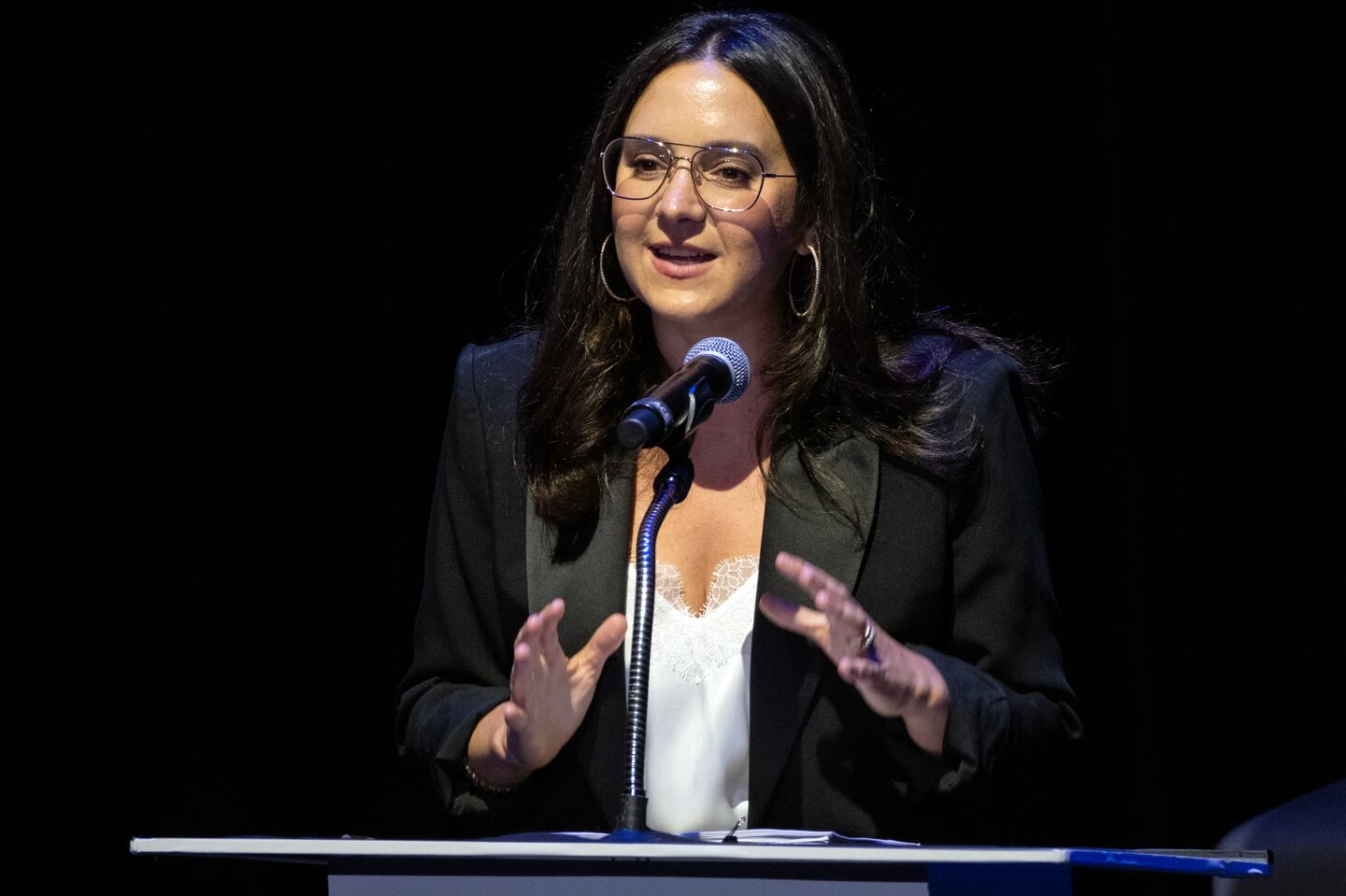 Trump-Kissing CBS News Boss Bari Weiss Fights to Save Epstein Shame ...