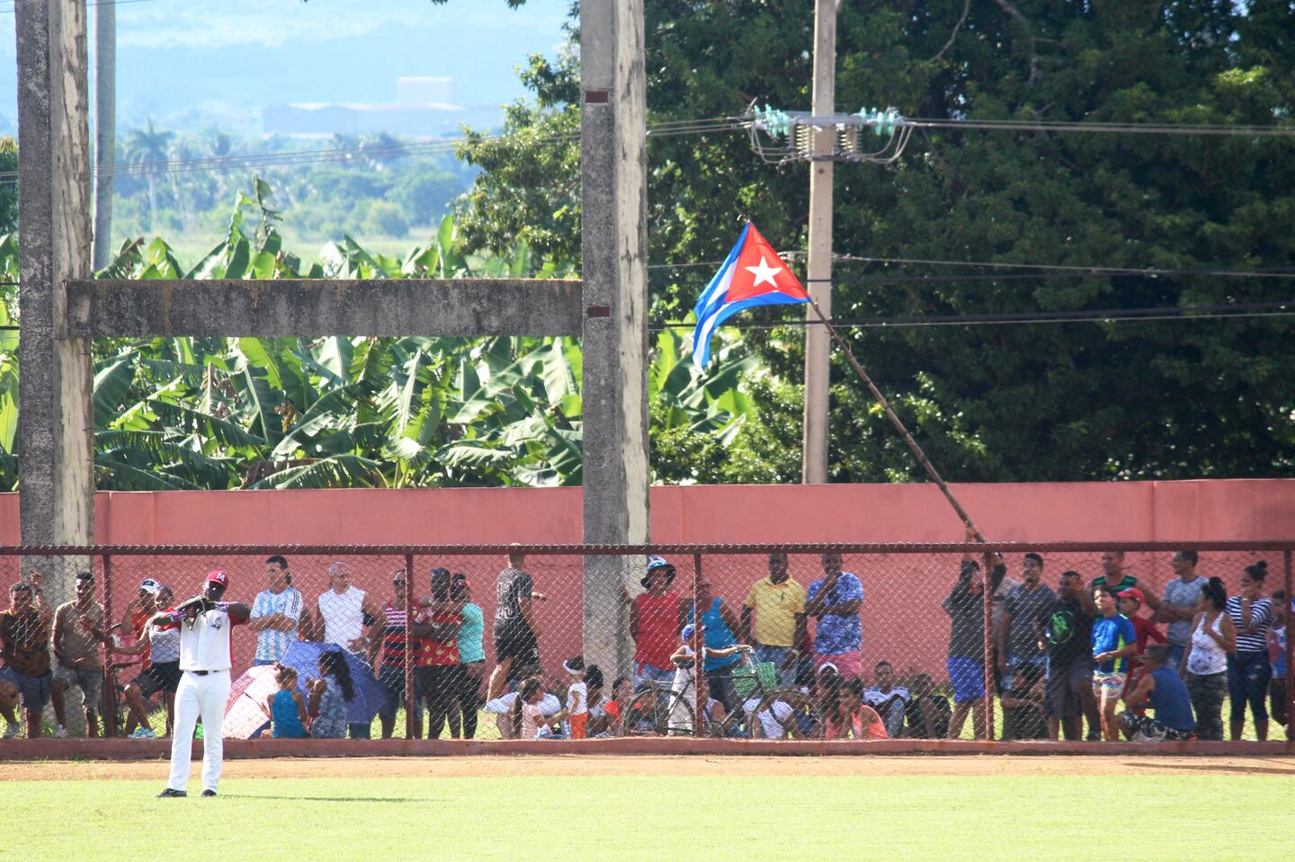 How to Catch a Baseball Game in Cuba? Be Relentless