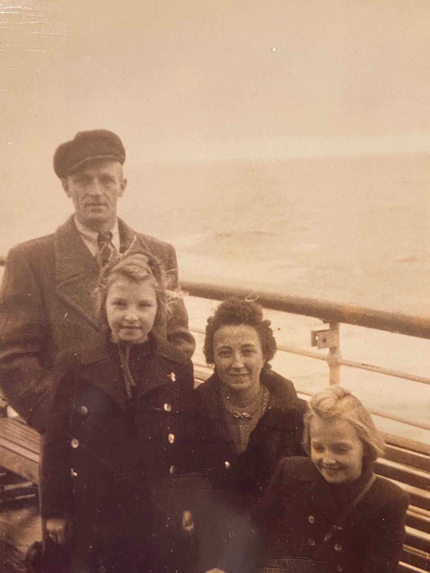 Bill and Anita Thomas Died of Coronavirus Six Days Apart After 61 Years ...