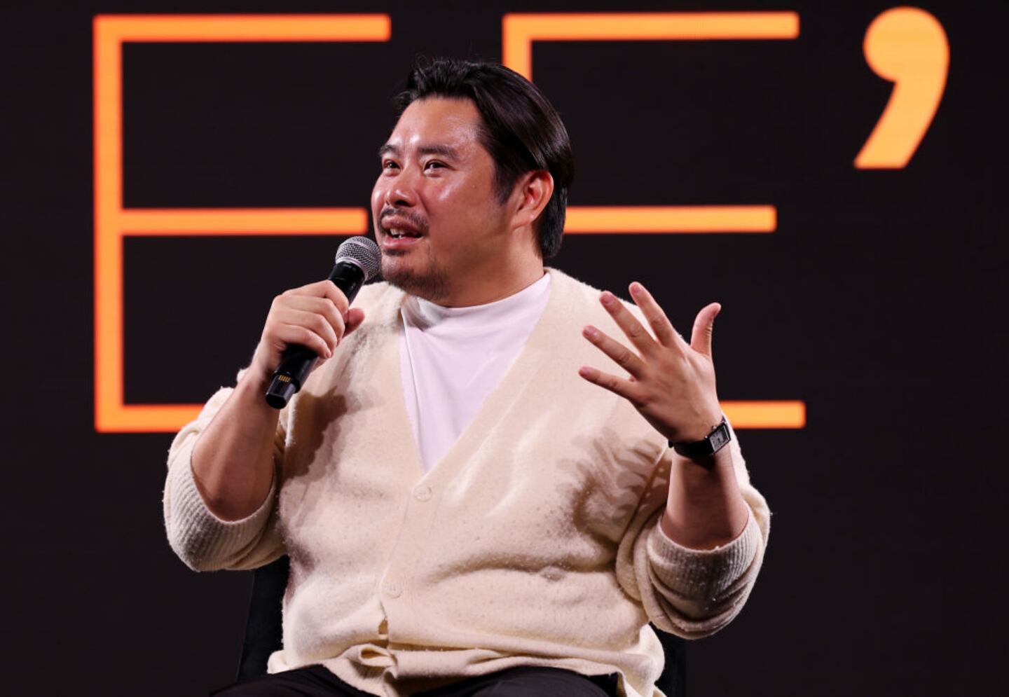 ‘Napalm Girl’ Rips Documentary ‘The Stringer’ That Questions Truth of ...