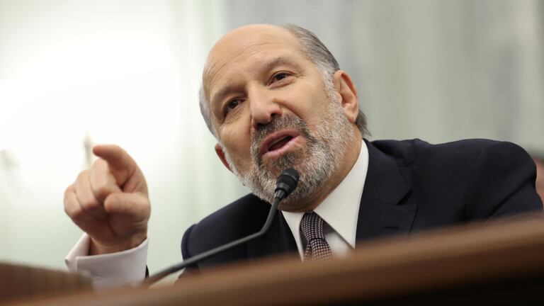 Trump Posts Thinly-Veiled Message to Judges on Tariffs