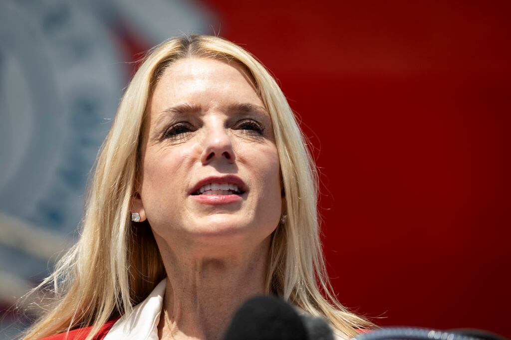 Marco Rubio Splits With Donald Trump and Attorney General Pam Bondi on ...