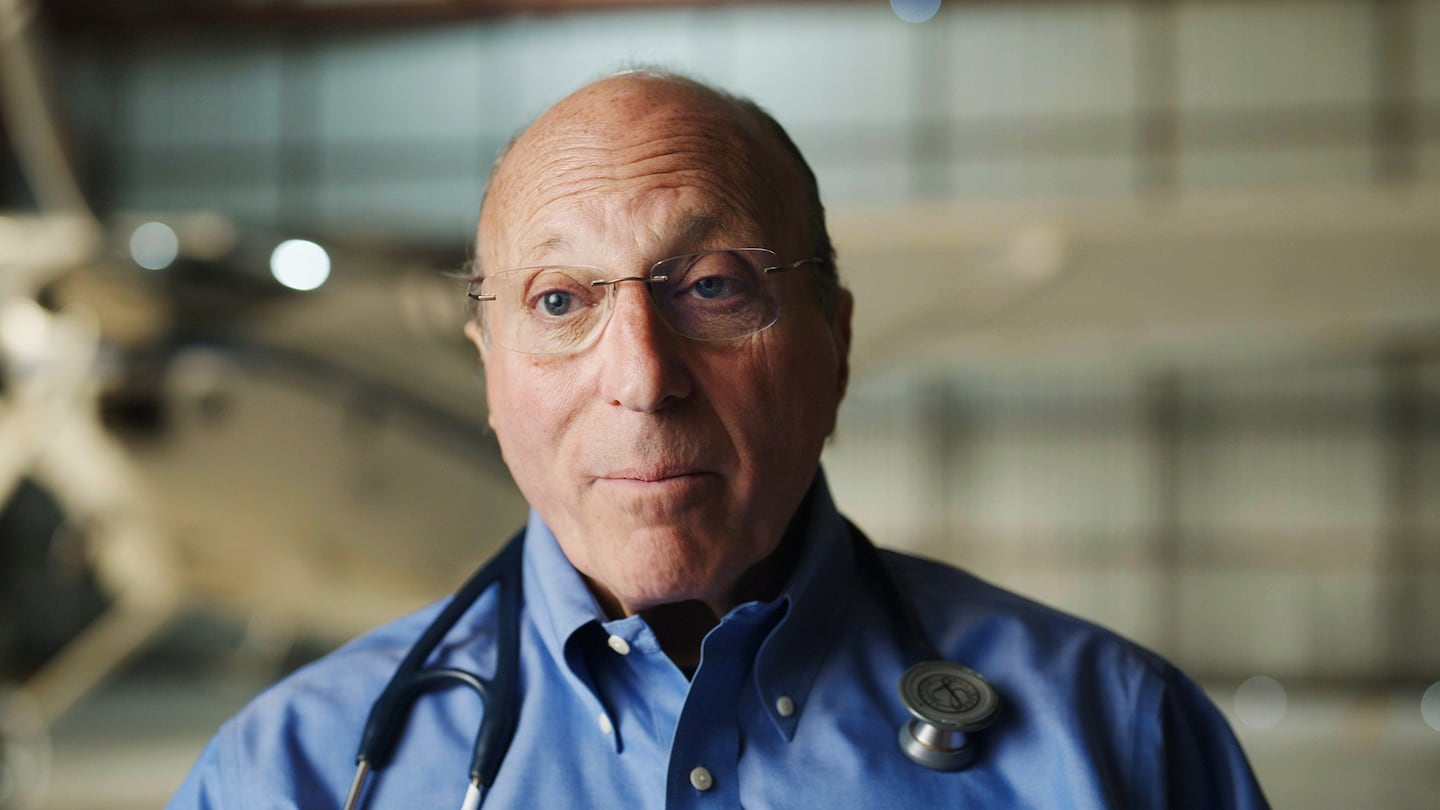 ‘Lie to Fly’ Review: The Pilot Who Almost Crashed a Plane While on ...