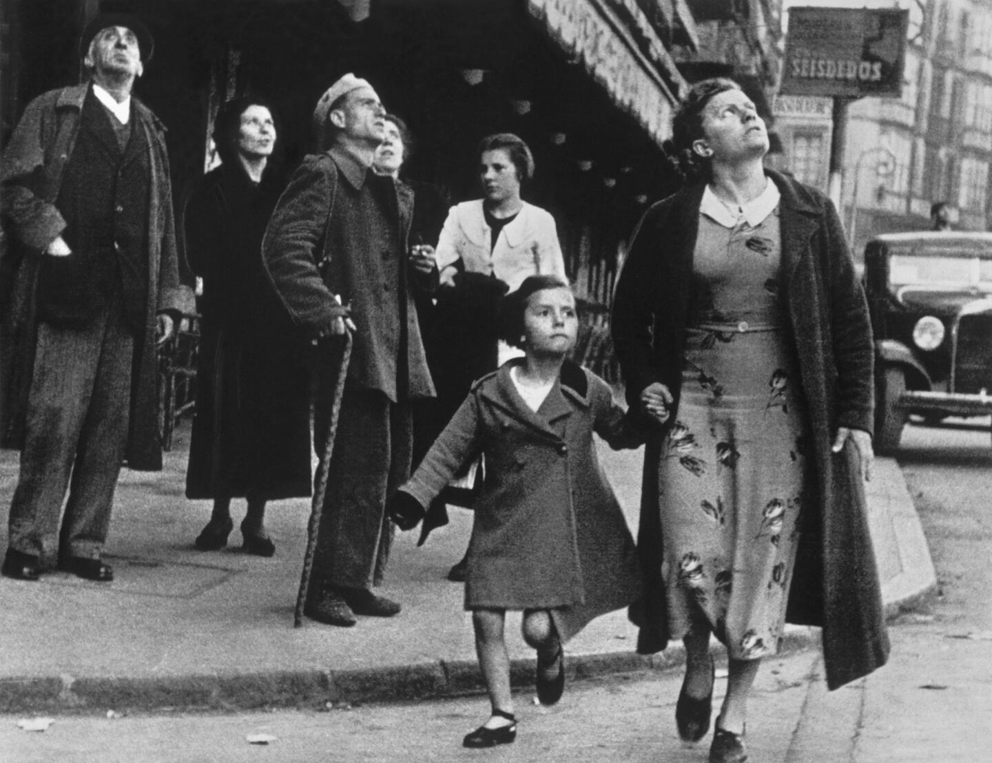 Robert Capa at 100 (PHOTOS)