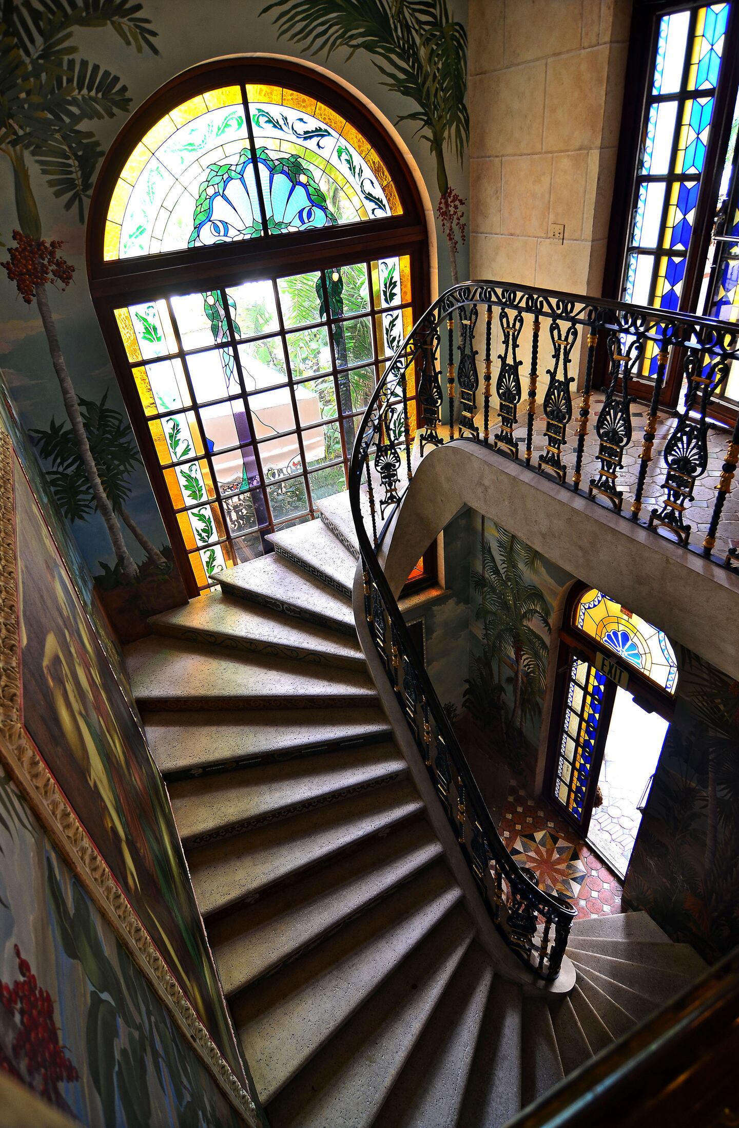 OMG I Want This House: Versace Edition
