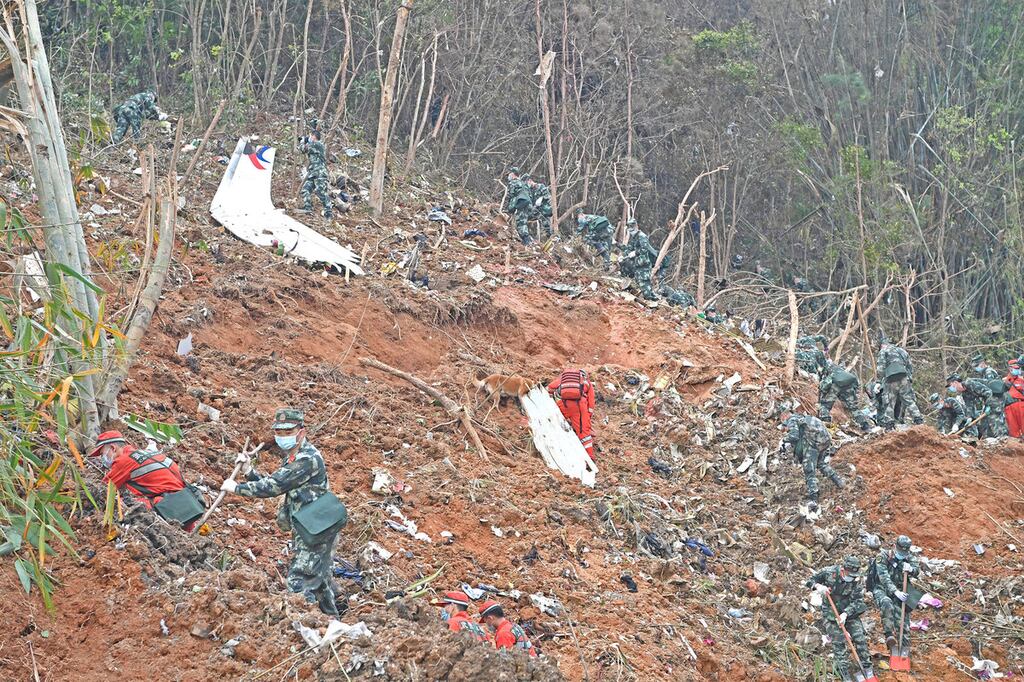 Black Box Found in China Eastern Airlines Flight 5735 That Crashed ...