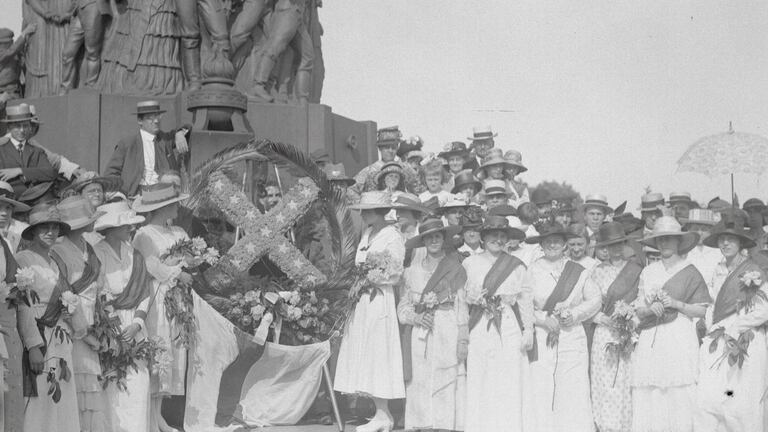 Time to Expose the Women Still Celebrating the Confederacy