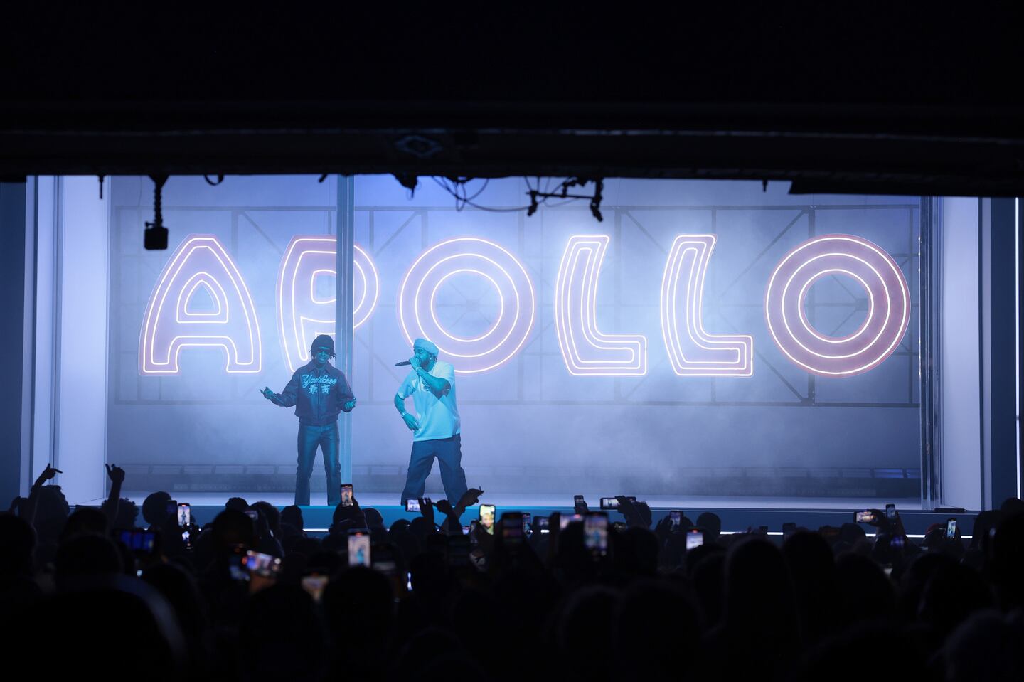 Drake’s Show at the Apollo Was an Underwhelming Victory Lap