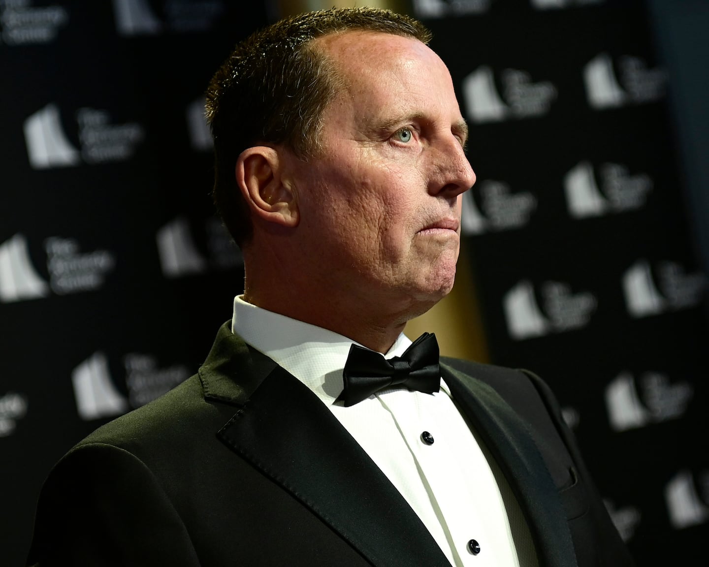 Kennedy Center Goon Lashes Golden Globes Host Nikki Glaser