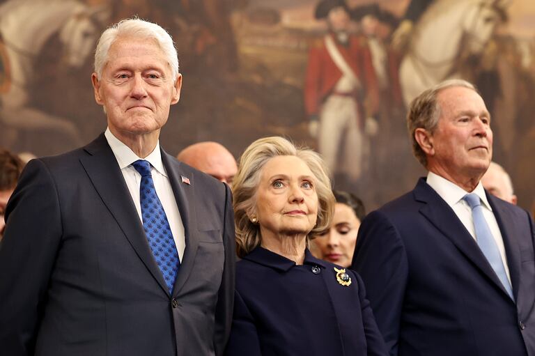 Deranged Trump Boosts Bonkers Clinton Kill List Conspiracy