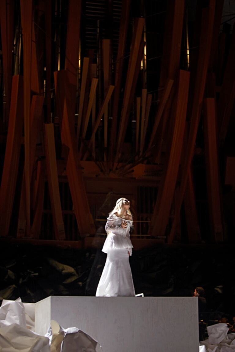 Don Giovanni at LA Phil: Rodarte Costumes, Frank Gehry Set Design (Photos)