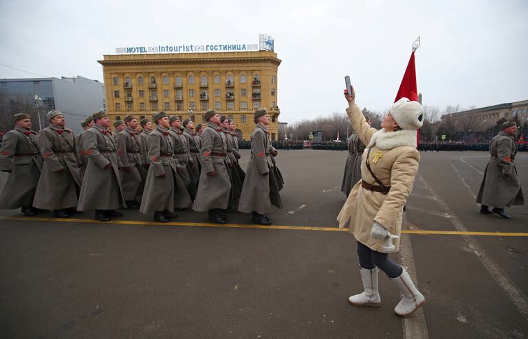 Vladimir Putin Evokes Hitler as Cops Cosplay Soviet Secret Police in ...