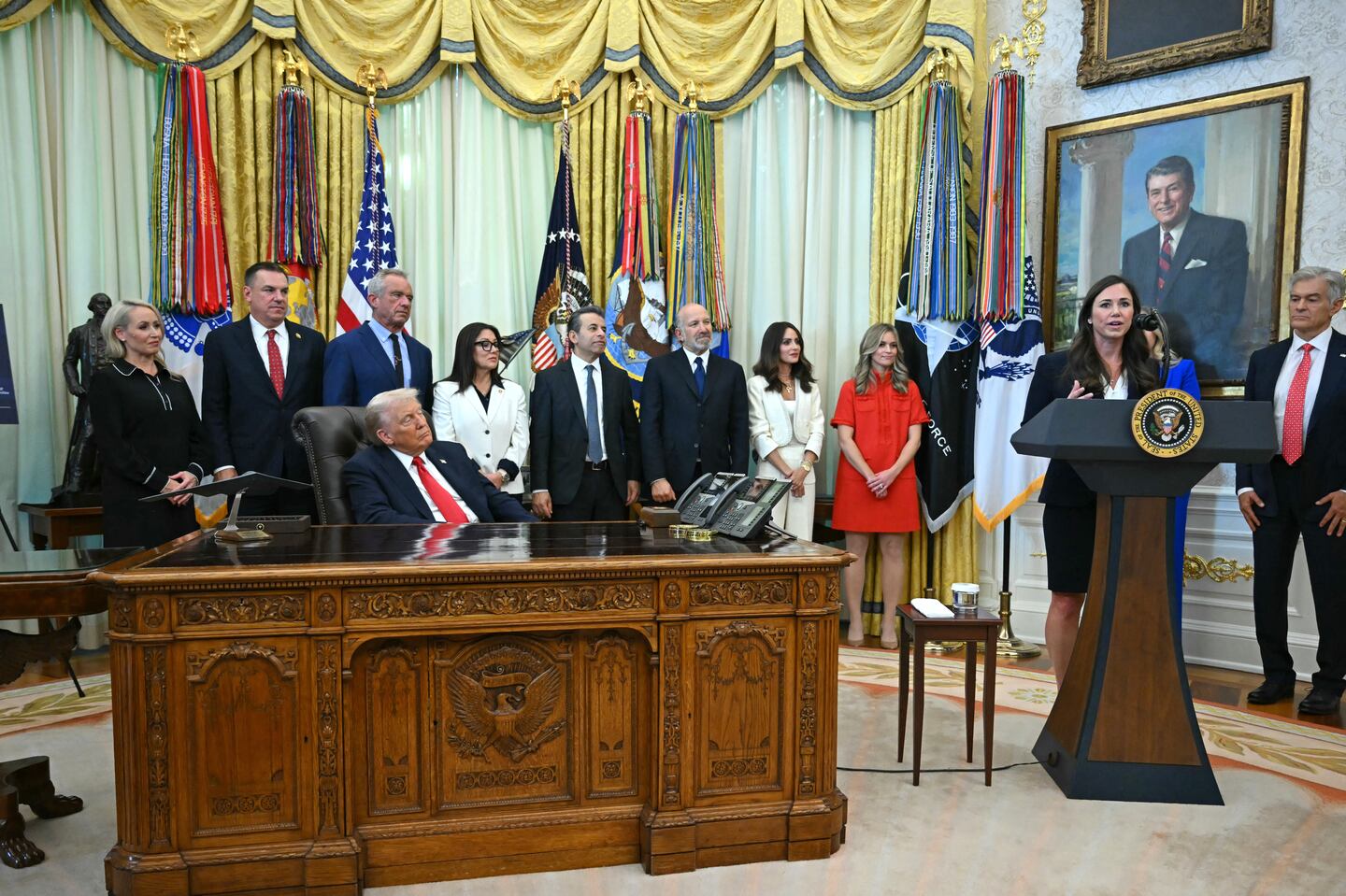 Cankle-Stricken Donald Trump, 79, Complains About Standing During Press ...