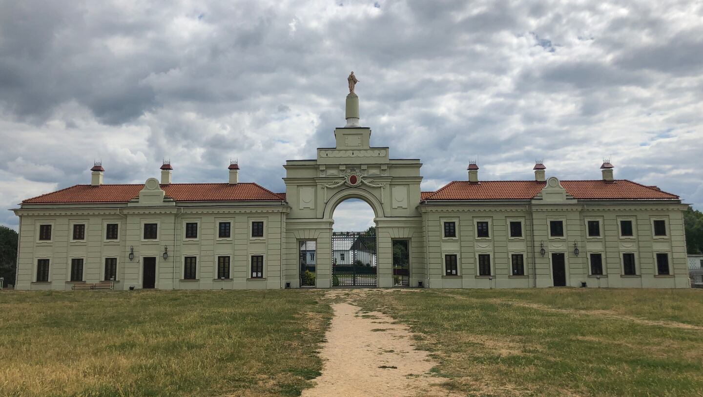 Ruzhany Palace, the ‘Versailles of Belarus’: A Tale of a Ruined Castle ...