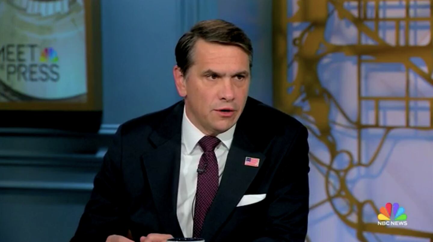 Trump Goon Humiliates Boss by Shrugging Off ‘Mob’ Threat