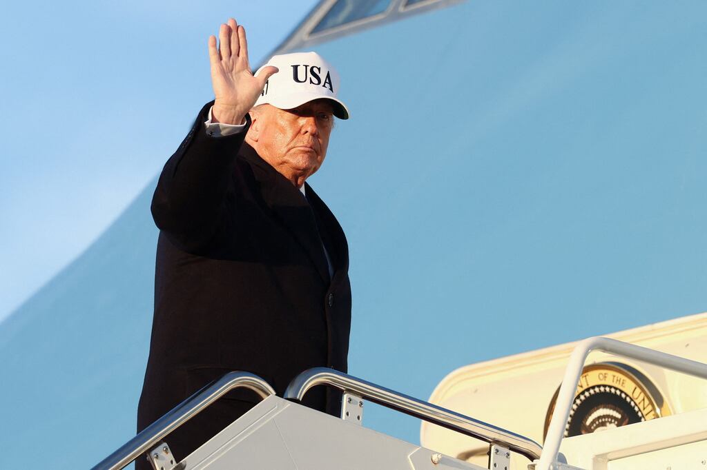 Trump Insiders Reveal Why They Won’t Correct His Obvious 'Excursion ...