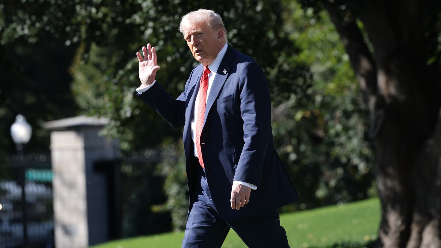 Trump Humiliates RFK Jr. With Surprise COVID Booster Move