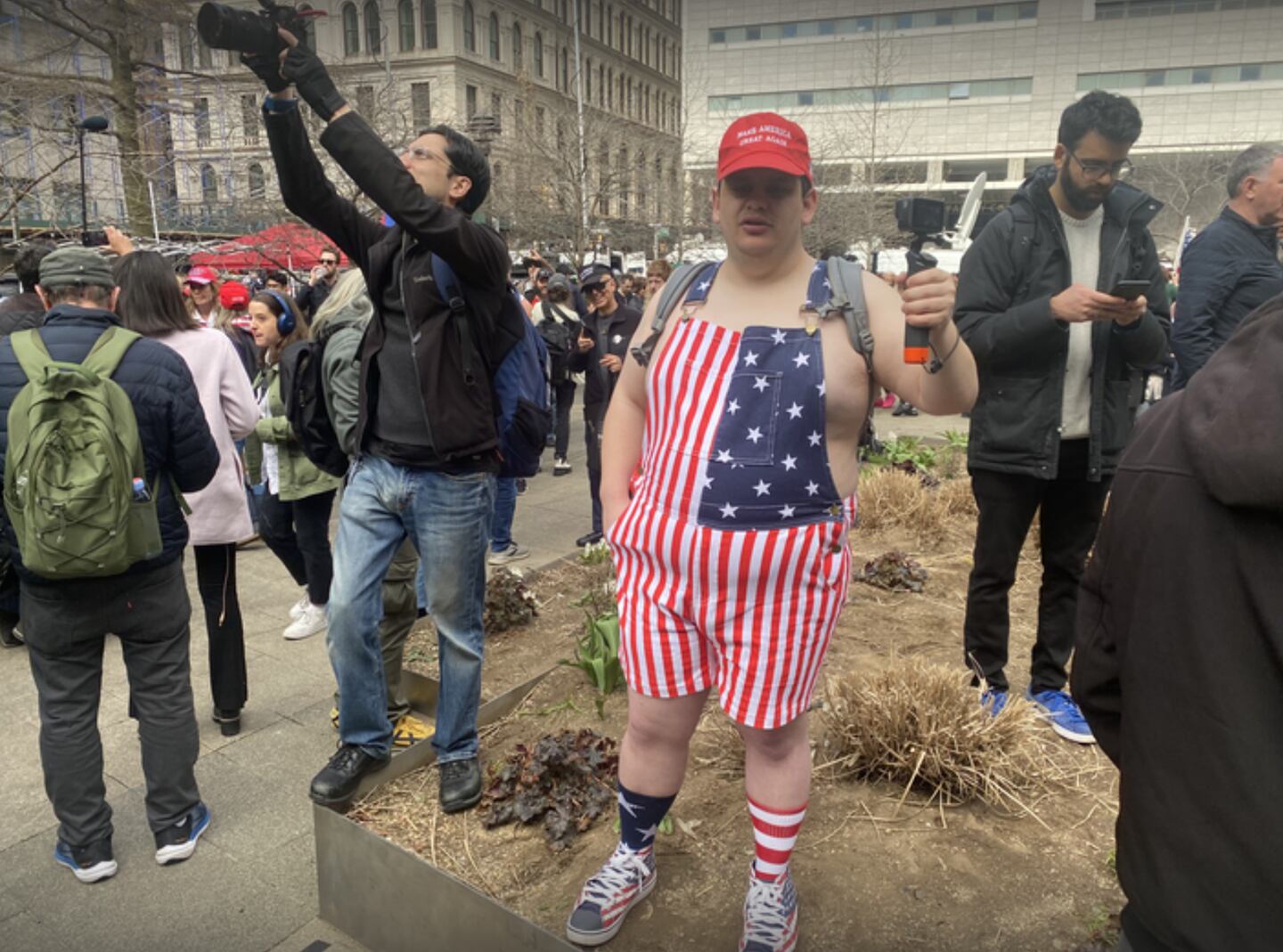 Protesters Turn Donald Trump’s Manhattan Arraignment Into an Absolute ...