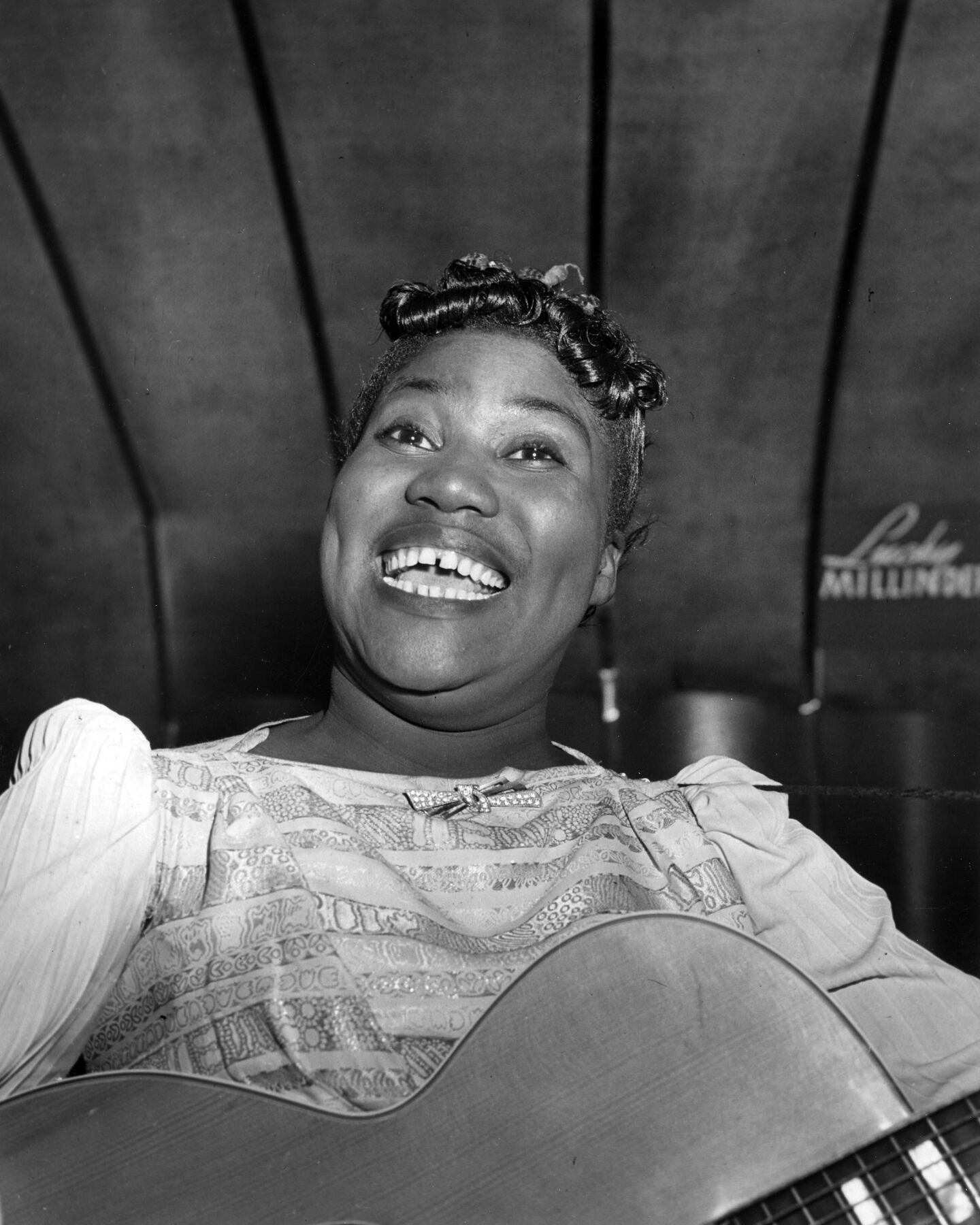 The First Badass Female Guitarist: Meet Sister Rosetta Tharpe, the ...