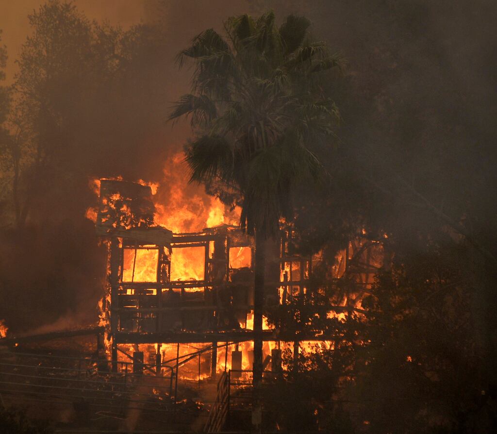 Southern California Is on Fire: 1,700 Acres and Counting (Photos)