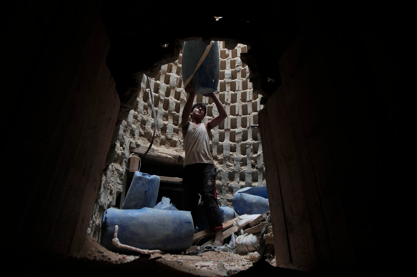 Gaza Underground: A Look Inside Palestinian Smuggling Tunnels (PHOTOS)