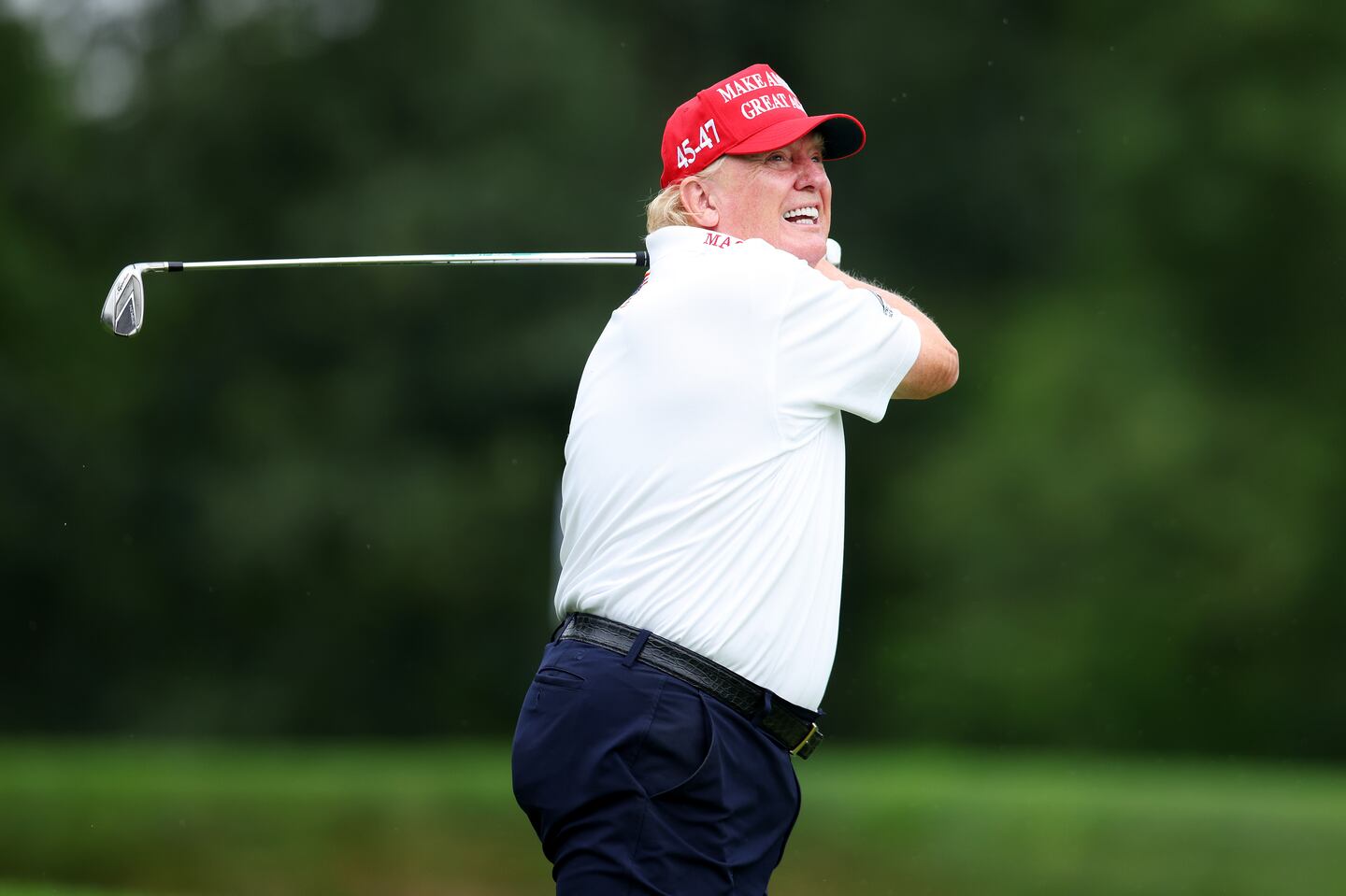 Doctor Says Donald Trump’s Golf Habit May Be Reason for Mysterious Neck ...