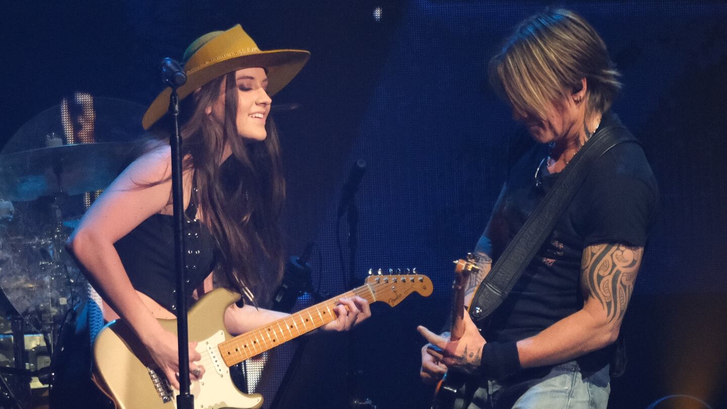 Keith Urban's Guitarist Maggie Baugh Skips First Show Since Affair Rumors