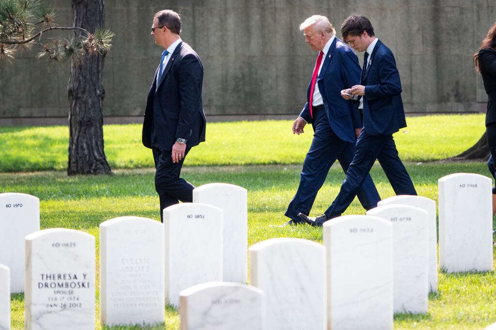 Tom Cotton’s Staggering, Shameful Hypocrisy Over Donald Trump’s ...