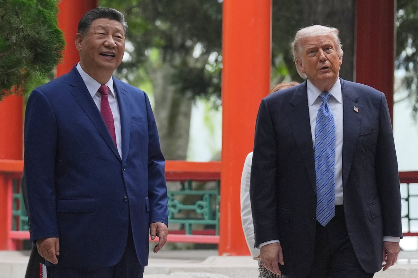This Proves Donald Trump Is Shrinking in Every Way: Political Guru ...