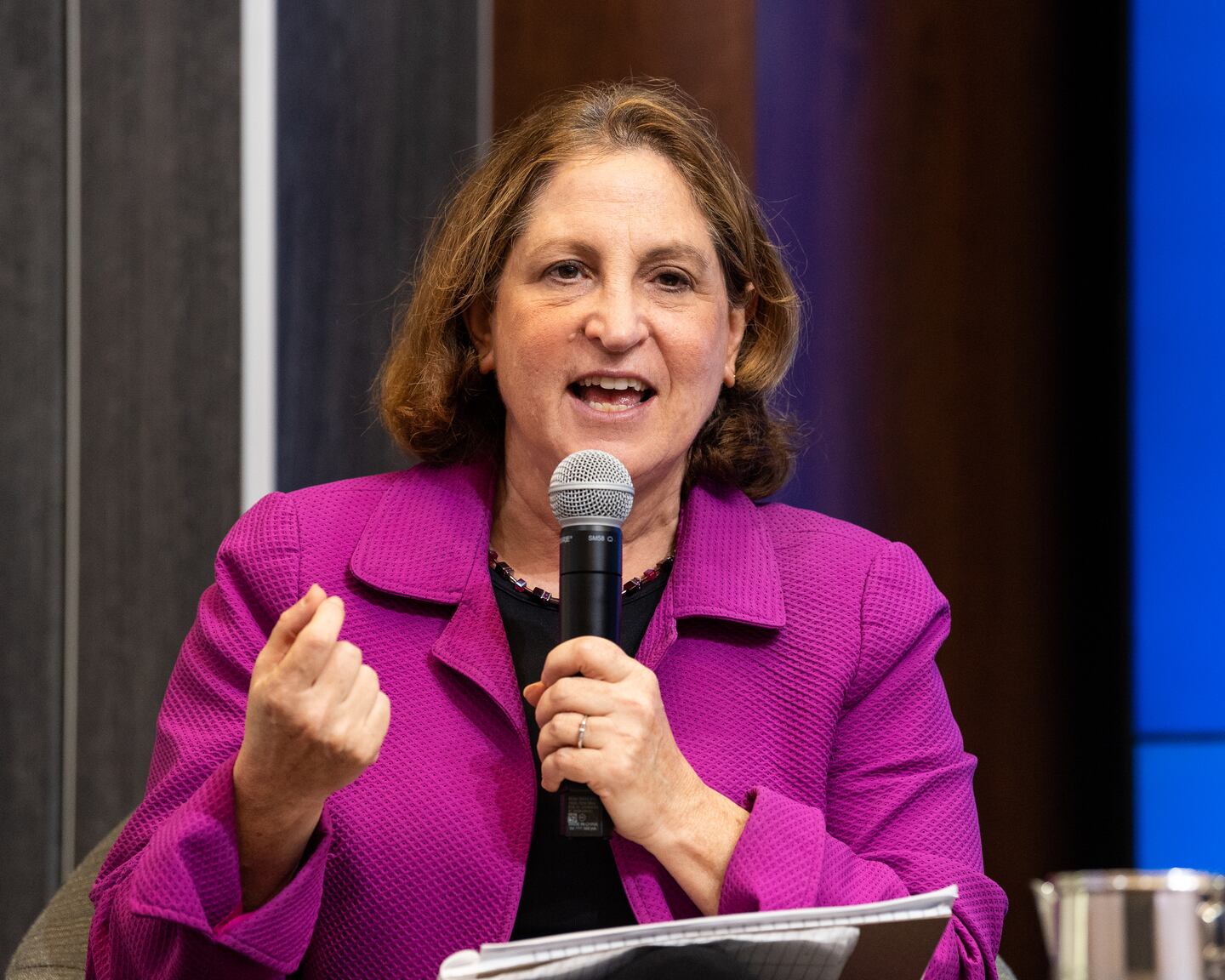 Top Washington Post Columnist Quits After Piece Critical of Bezos Is ...