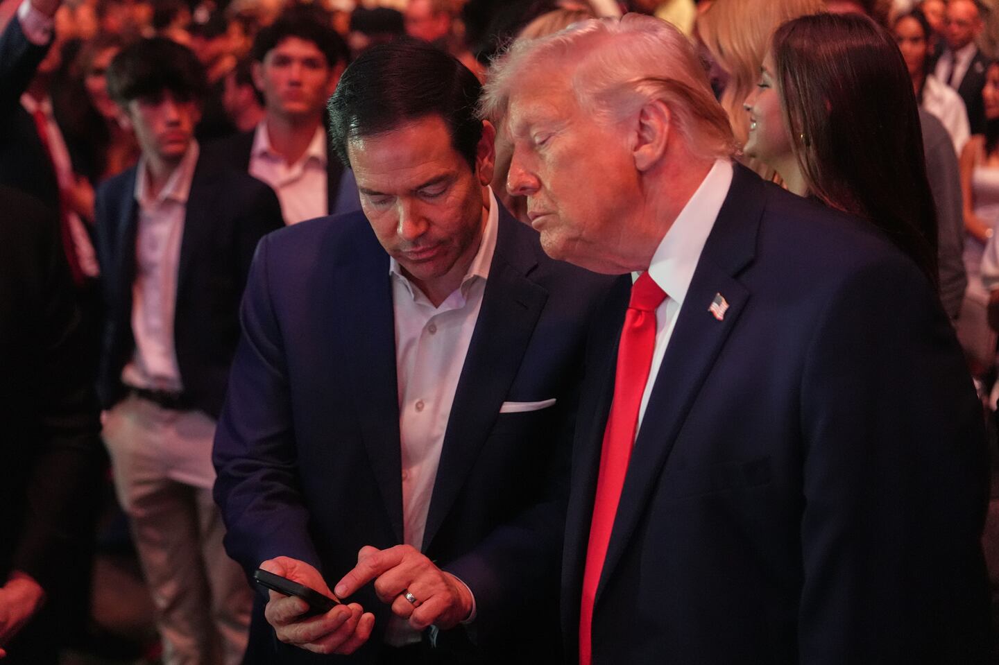 JD Vance Humiliated at Own Event as Fans Gush Over Little Marco Rubio