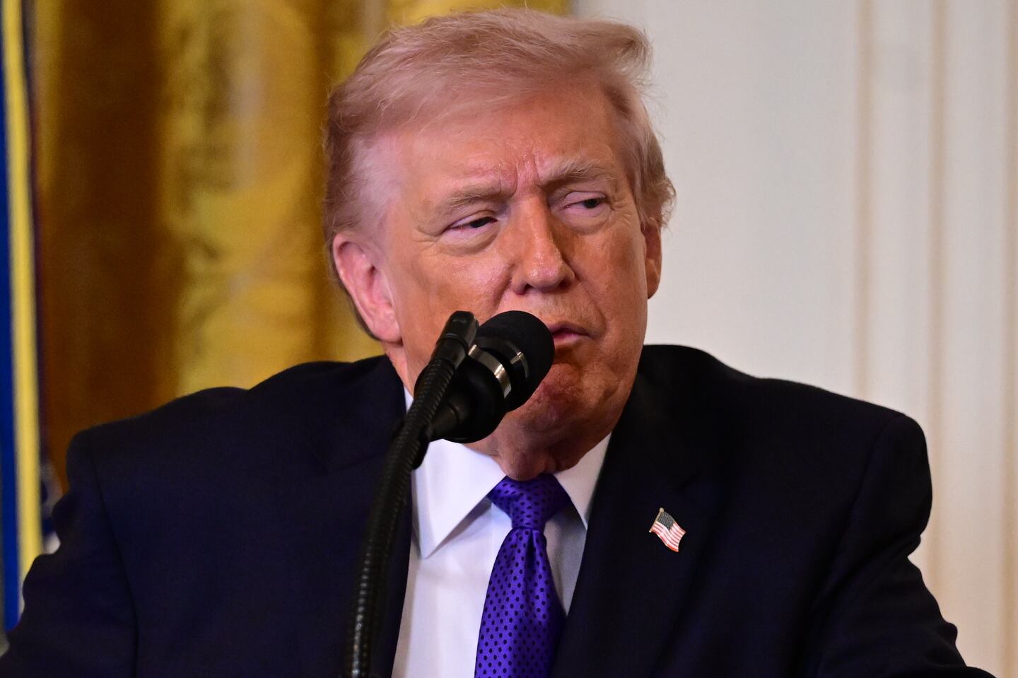 Doctor Sounds Alarm After Donald Trump Rambles About Drapes During Iran ...