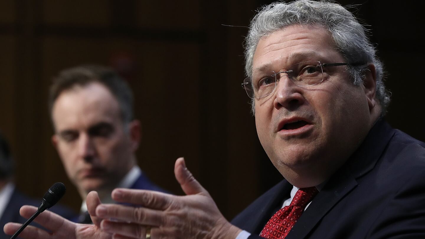 Ex-Washington Post Editor Robert Kagan: This Is a Straight Jeff Bezos ...