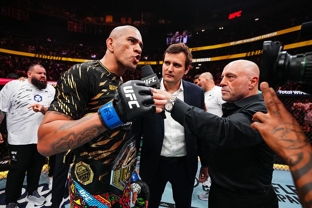 Gavin Newsom Prods ‘Snack-Sized Podcaster’ Joe Rogan in New Diss