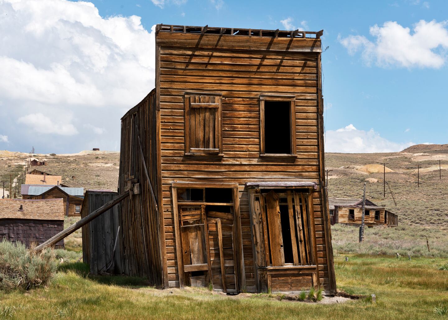 The Real Ghosts Haunting a Visit to California's Most Famous Gold Rush ...