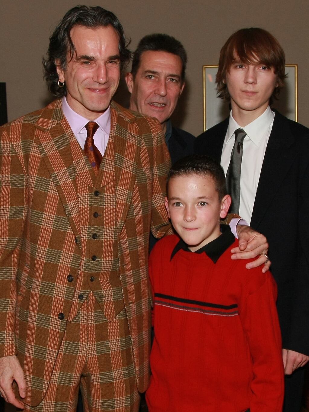 Stars Defend Paul Dano After Quentin Tarantino Called Him the ‘Limpest ...
