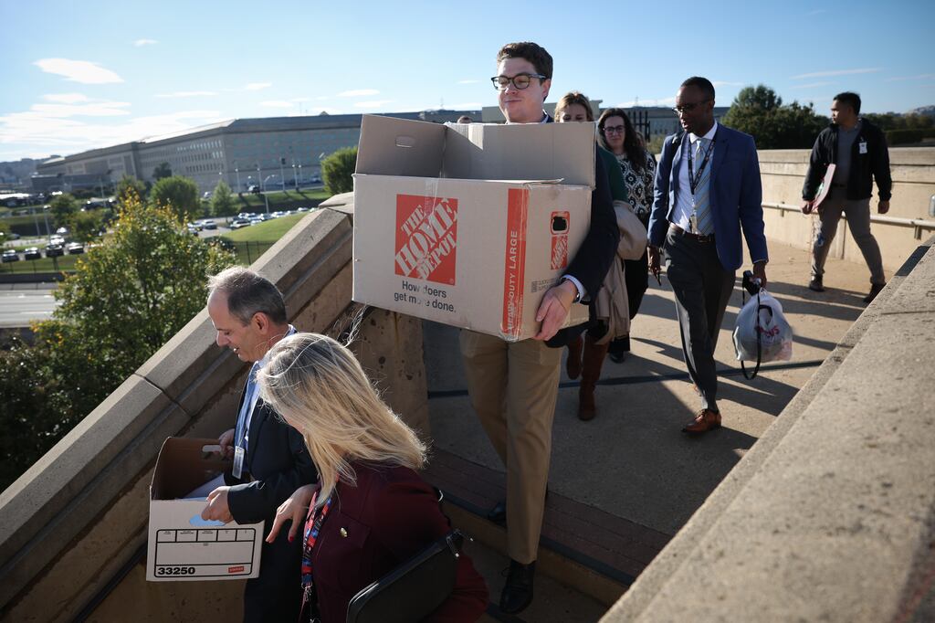 Journalists Walk Out of Pentagon in Protest of Absurd Rules