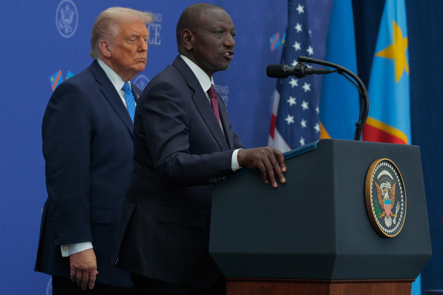 Fresh Pic Shows Donald Trump’s Troubled Hand Is Not Getting Better