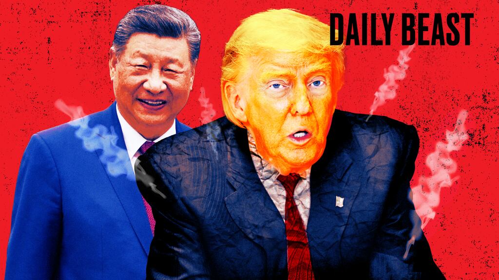 This Proves Donald Trump Is Shrinking in Every Way: Political Guru ...