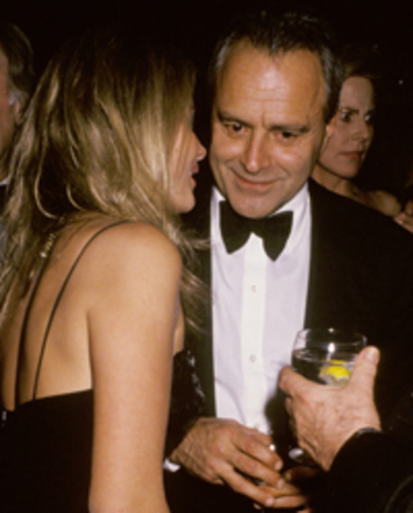 Social Kissing Rules