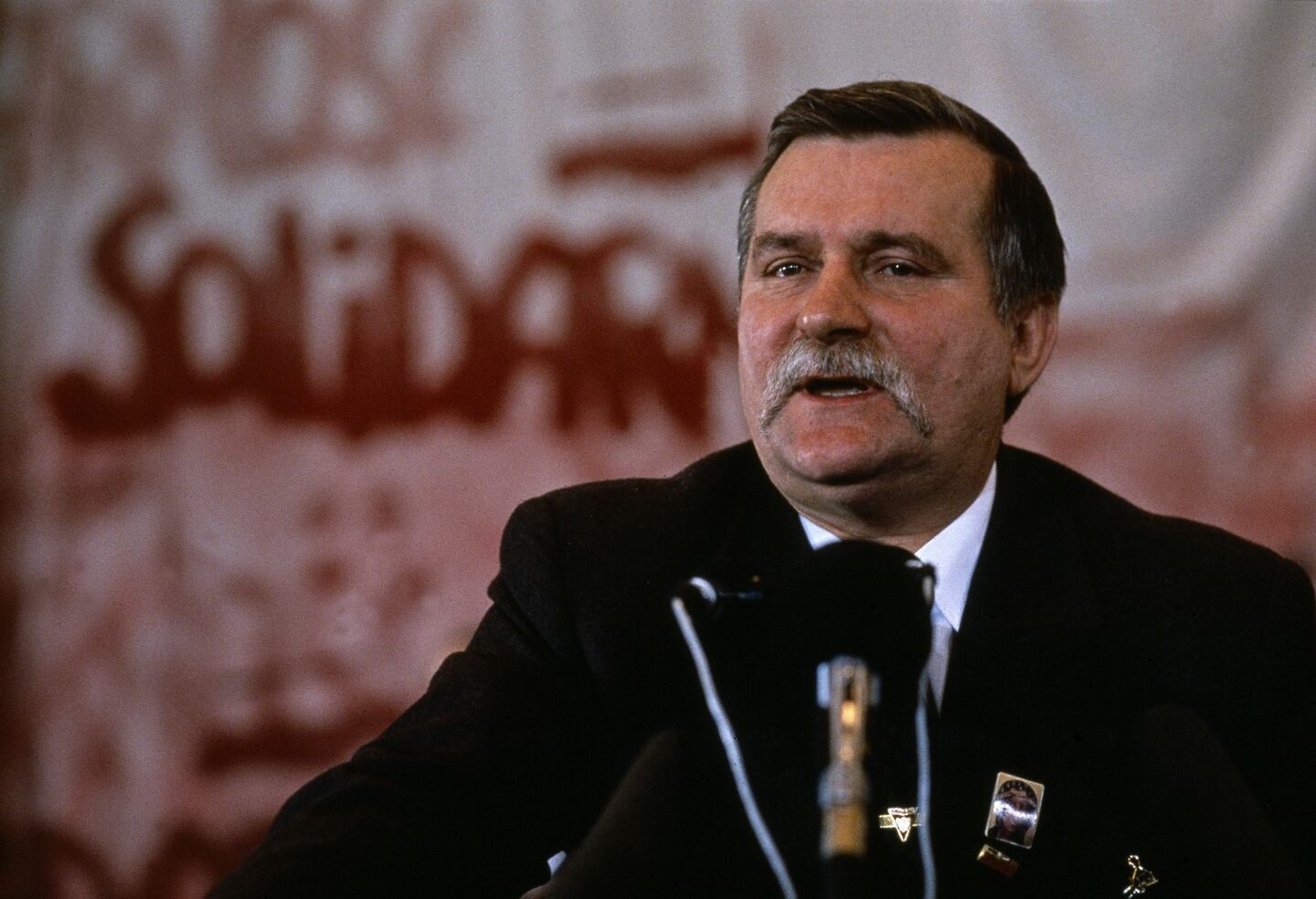 Cold War Hero Lech Wałęsa Writes Angry Letter to Trump After His Attack ...