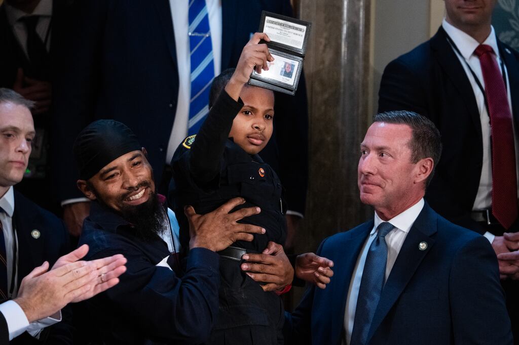 MAGA Melts Down Over Dems’ Refusal to Clap During Donald Trump’s Speech ...