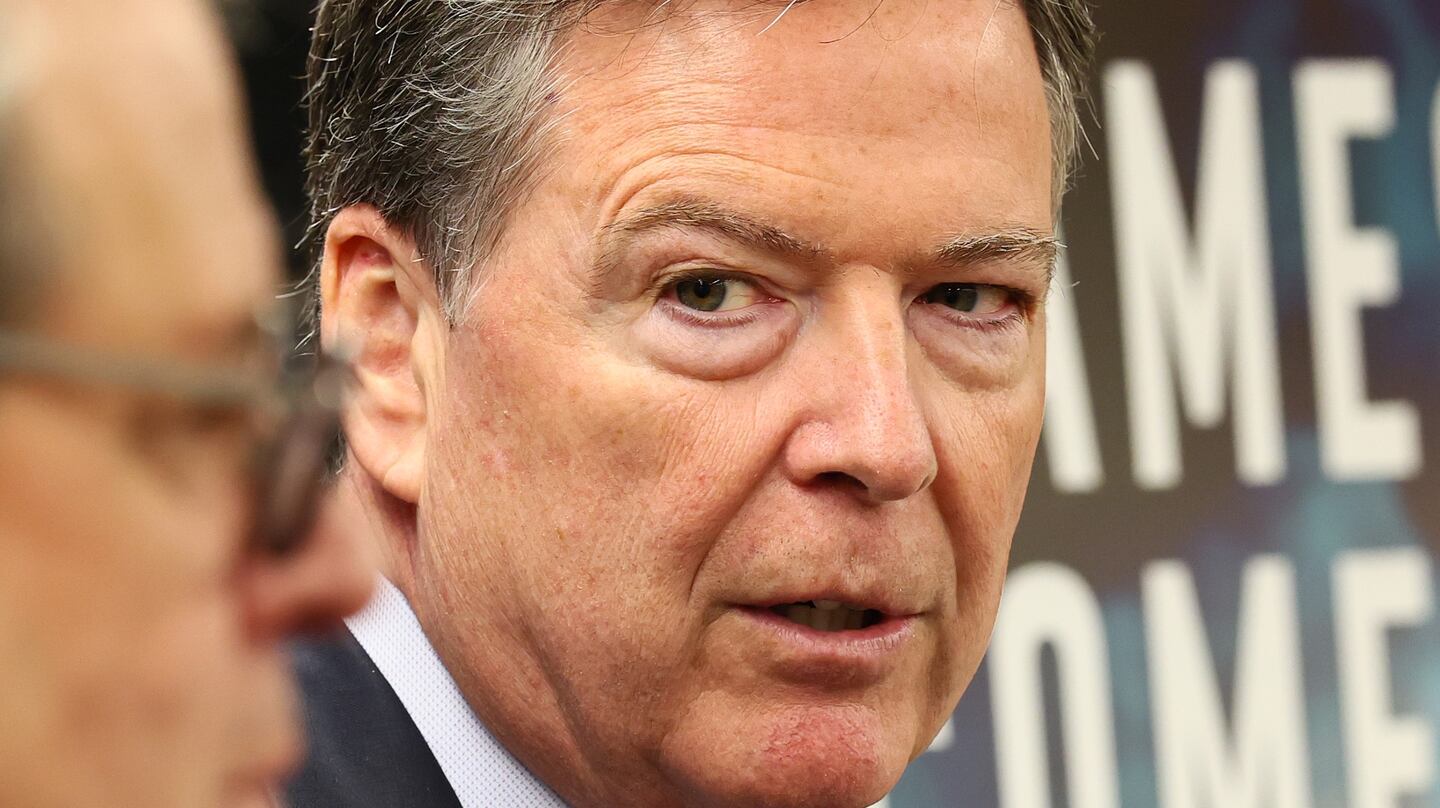 Pam Bondi ‘Pushed Back’ at Steamroller Trump on Comey Indictment