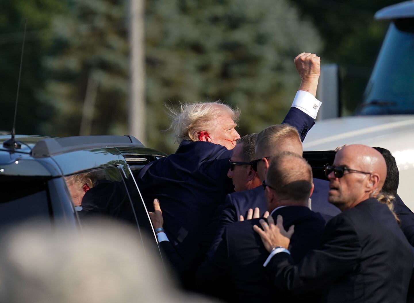 The Assassination Attempt on Donald Trump in Eleven Pictures
