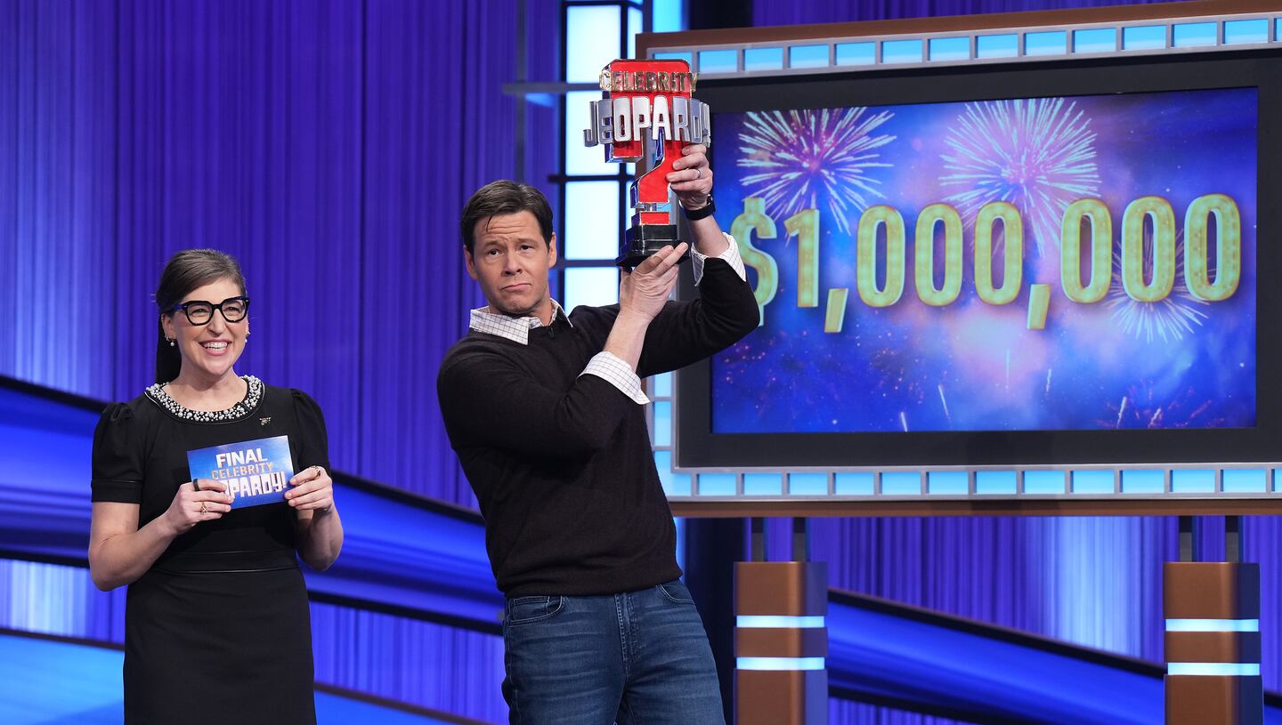 ‘Celebrity Jeopardy’ Winner Ike Barinholtz Reveals His Secret Finale ...