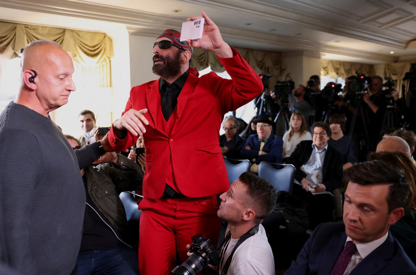 Clown Called Rob Potylo Upstages Bannon as He Bows to Elon and Trump ...