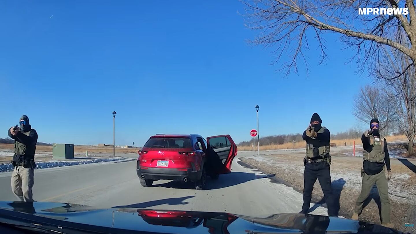 ICE Goons’ Gunpoint Snatch-and-Grab of U.S. Citizen Thwarted
